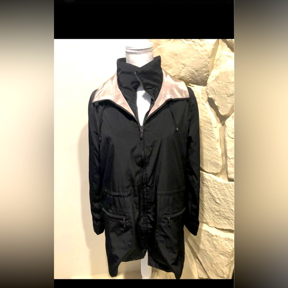 Weather Tamer Woman’s Rain Jacket Vintage Medium - Gem